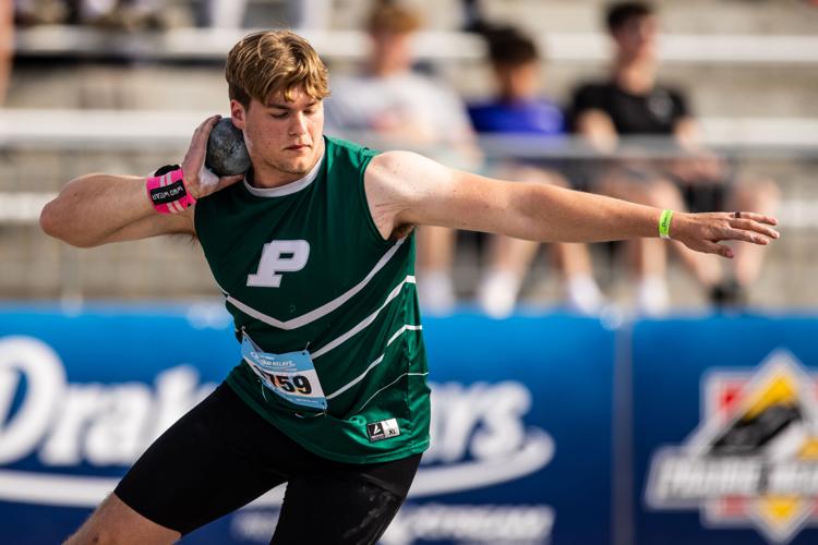 Pella’s Lauman takes late lead to win Drake Relays 3200 | Pella ...