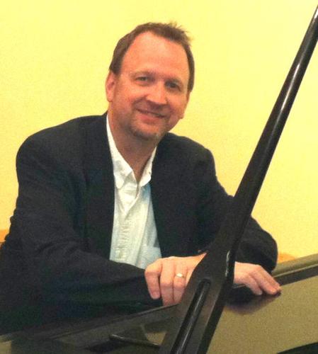 Van Devender to perform | Local News | oskaloosa.com