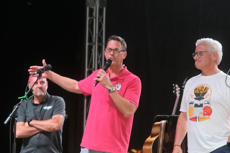 Osky throws street party for RVTV, WHO-13 News | Local News | oskaloosa.com