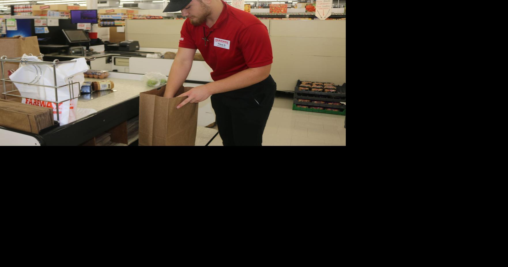 Osky Fareway worker bags state's best grocery bagger title | Local News ...