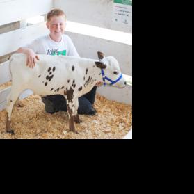 Calf has spots that form smiley face | Local News | oskaloosa.com