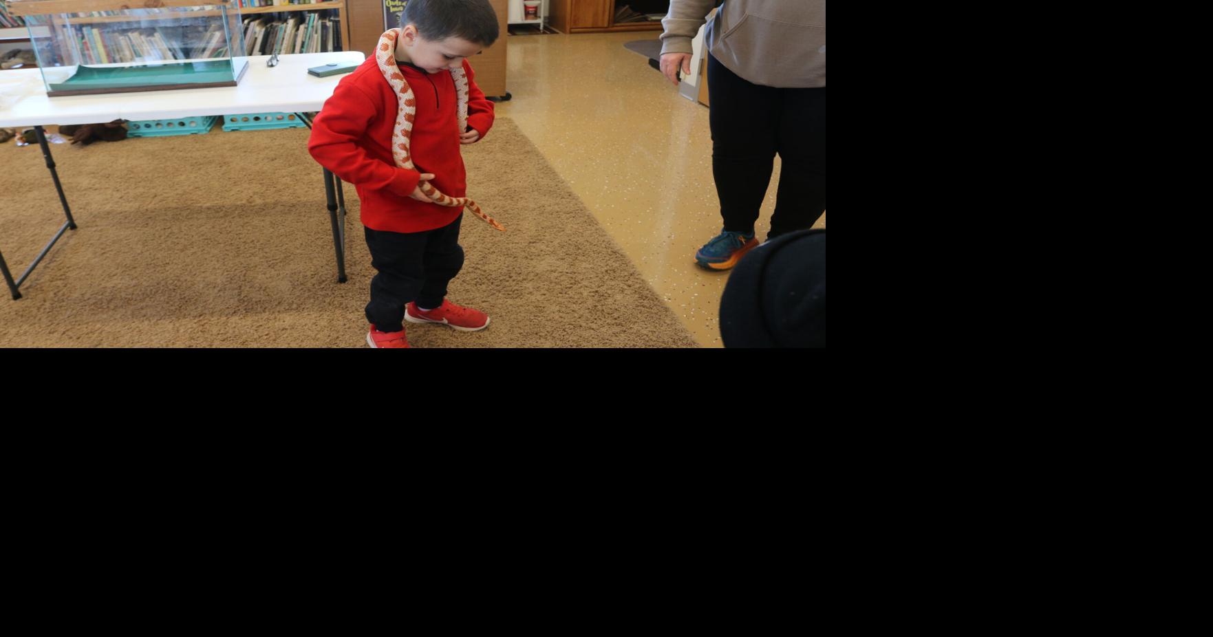 Local students learn about snakes at the ELC | Local News | oskaloosa.com