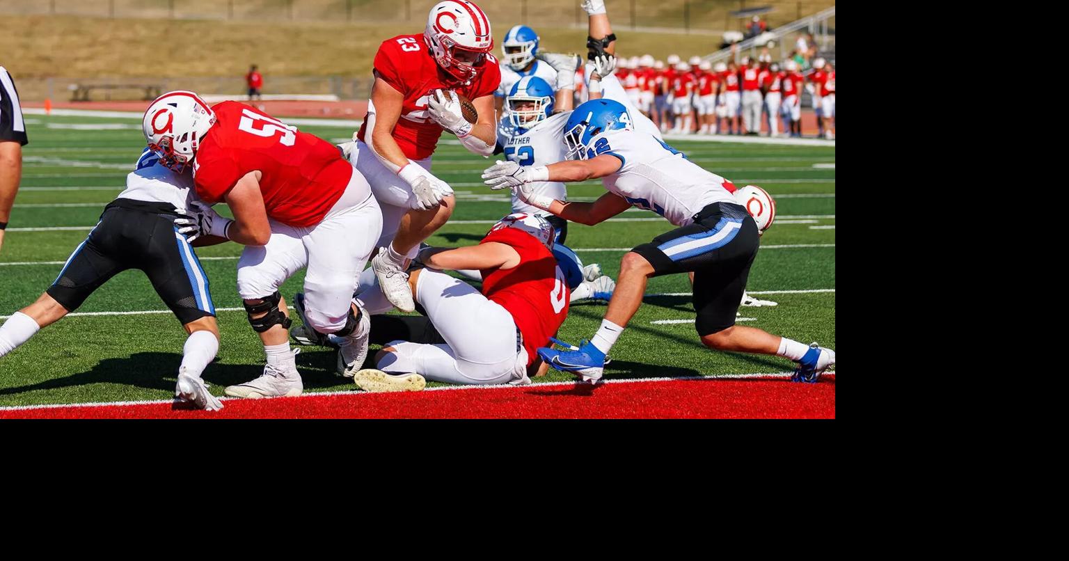 Dutch football team runs past Luther | Pella | oskaloosa.com