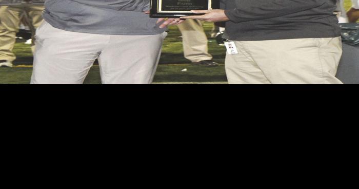 Pella football wins big; coach is honored | Pella | oskaloosa.com