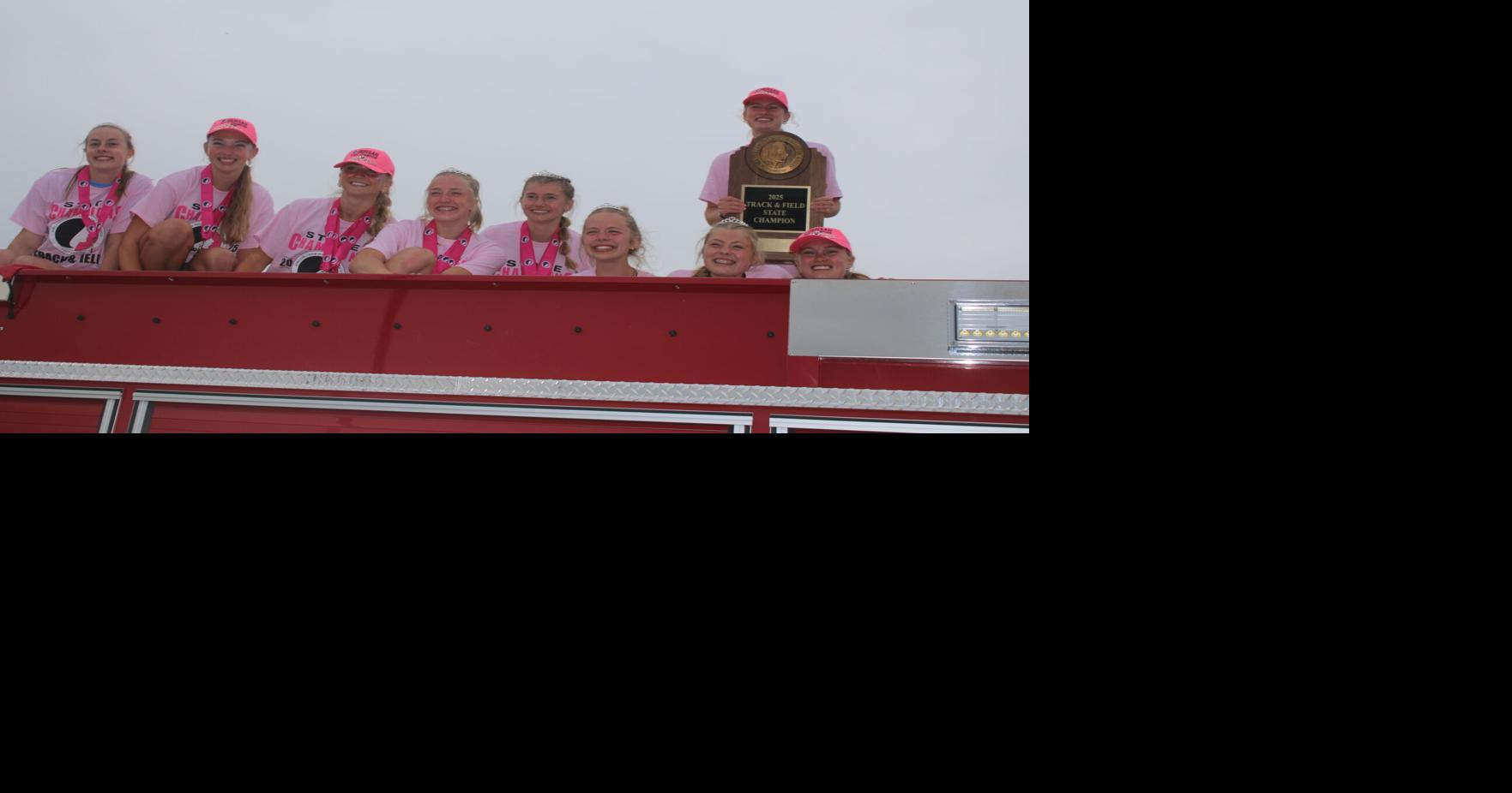Pella Christian High School Class of 2025 graduation | Local News ...