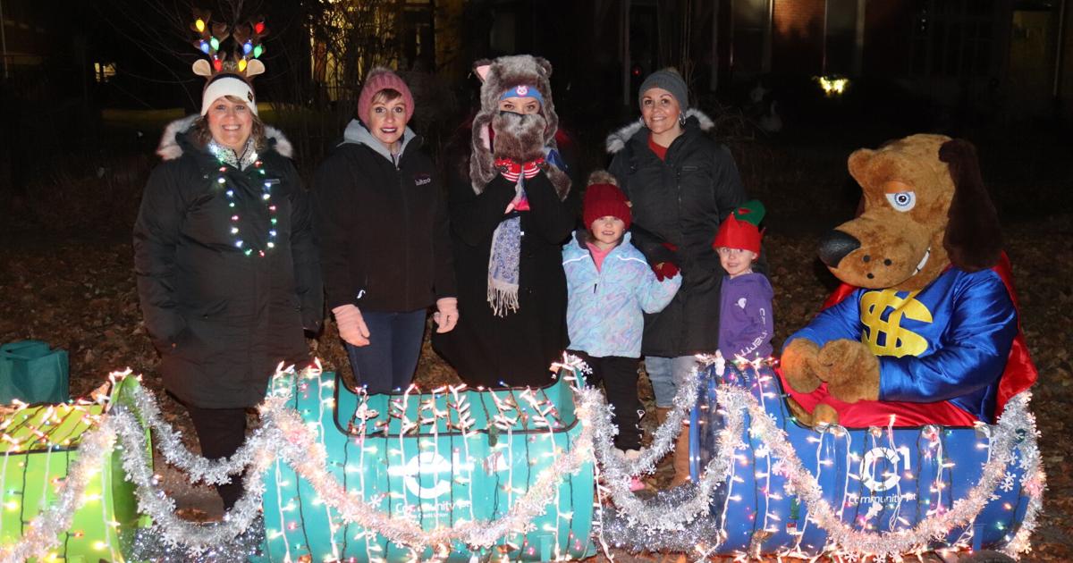 2022 Lighted Christmas Parade | News | oskaloosa.com 2022 Lighted Christmas Parade | News | oskaloosa.com