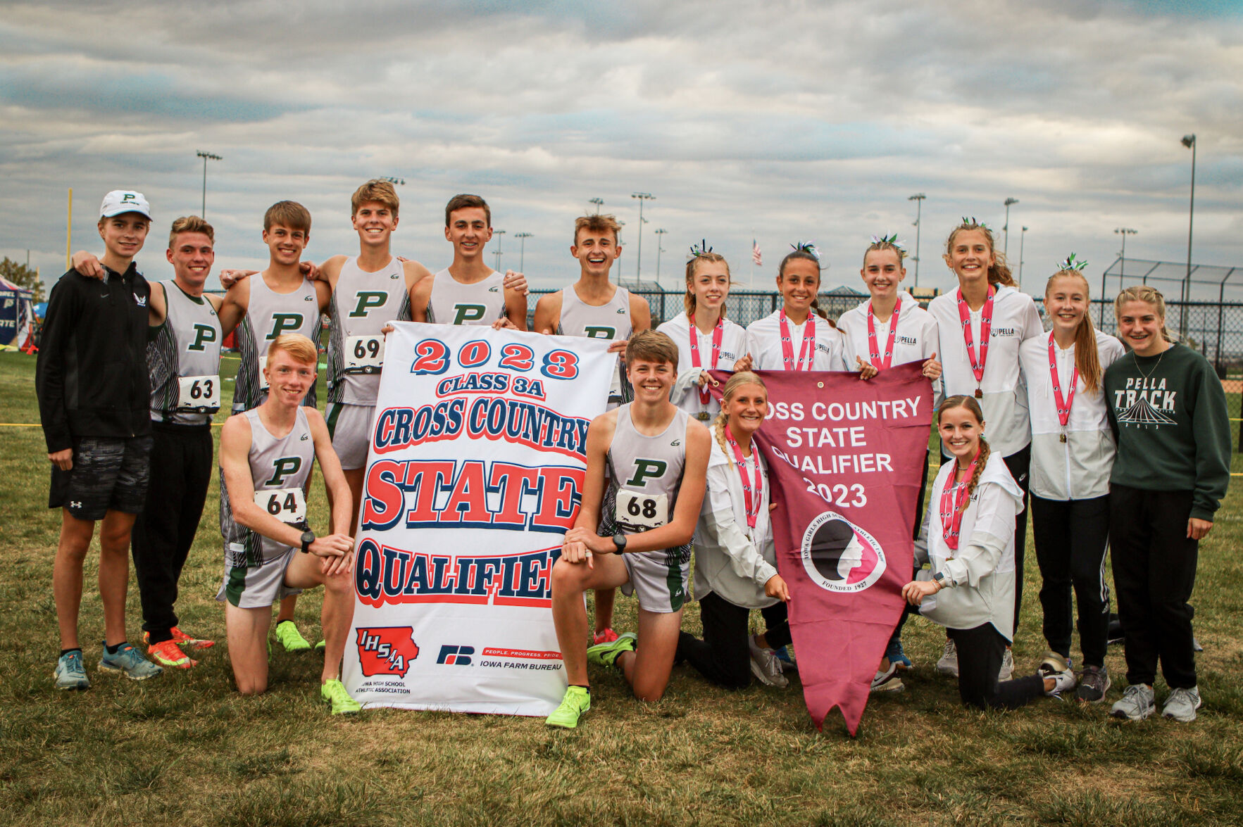 Pella sweeps cross country state qualifier, Oskaloosa qualifies three ...