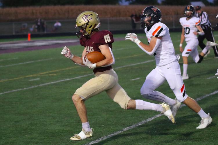 Eagles coast by Trojans, 54-7 | Pella | oskaloosa.com