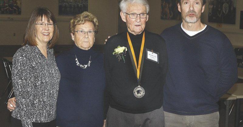 Ben Willetts enters the KHS Hall of Fame | Knoxville | oskaloosa.com