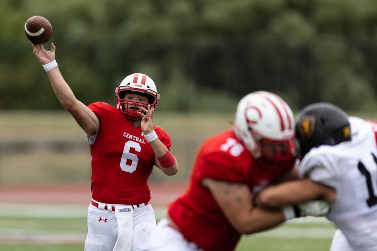 Dutch pounce on St. Olaf 44-13 in opener | Pella | oskaloosa.com