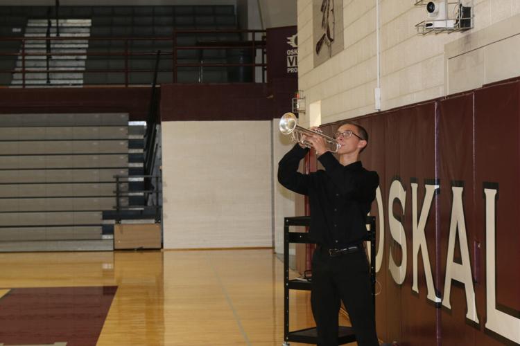 OHS honors veterans with assembly | Local News | oskaloosa.com