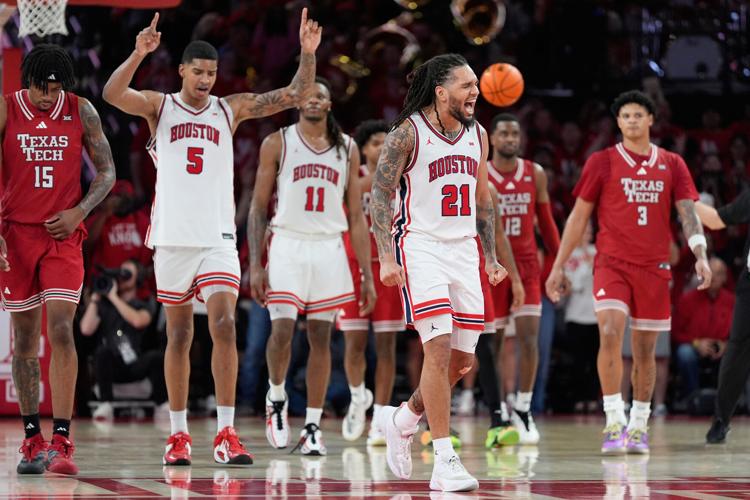 Kingston Flemings scores 23 points, leads No. 7 Houston to 69-65 win ...