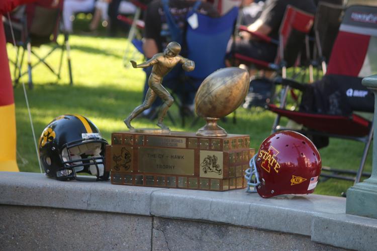 Osky throws street party for RVTV, WHO-13 News | Local News | oskaloosa.com