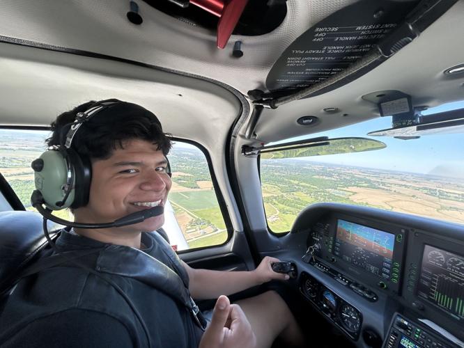 Students fly small planes as part of May Term career exploration ...