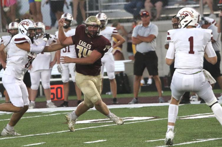 Pella’s Hardman, PC’s Veenstra named to all-state football teams ...