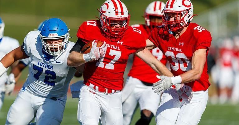 Central’s Sunvold, Klein receive football honors | Pella | oskaloosa.com