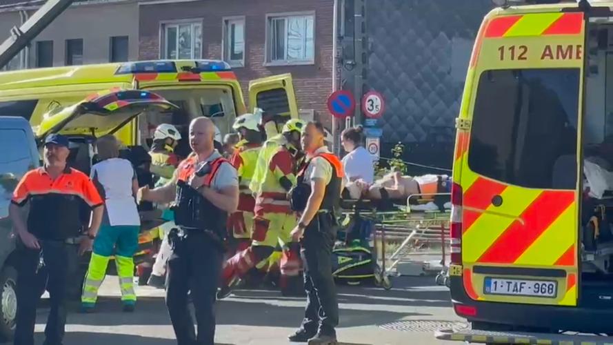 A train collides with a minibus of children in Belgium and 4 people are ...