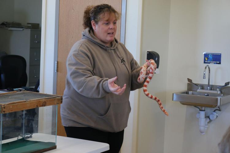 Local students learn about snakes at the ELC | Local News | oskaloosa.com
