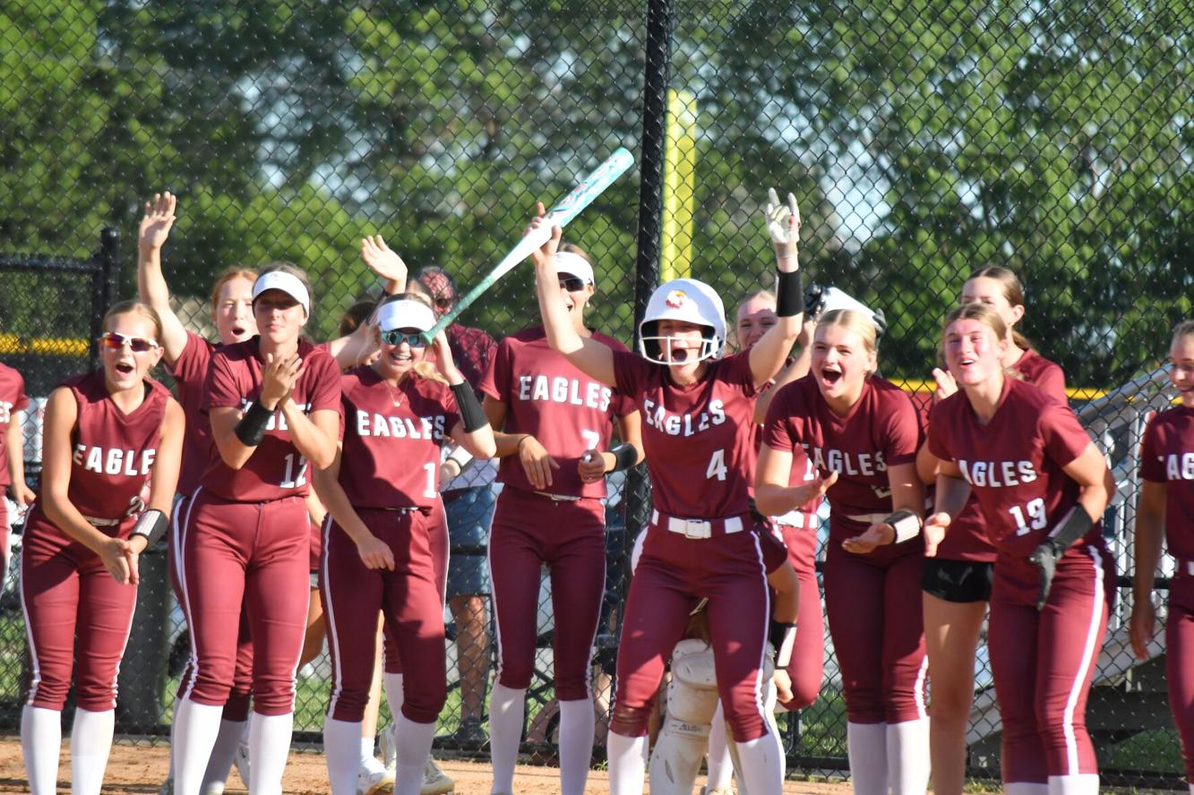 Area roundup: Eagles earn split at Newton | Pella | oskaloosa.com