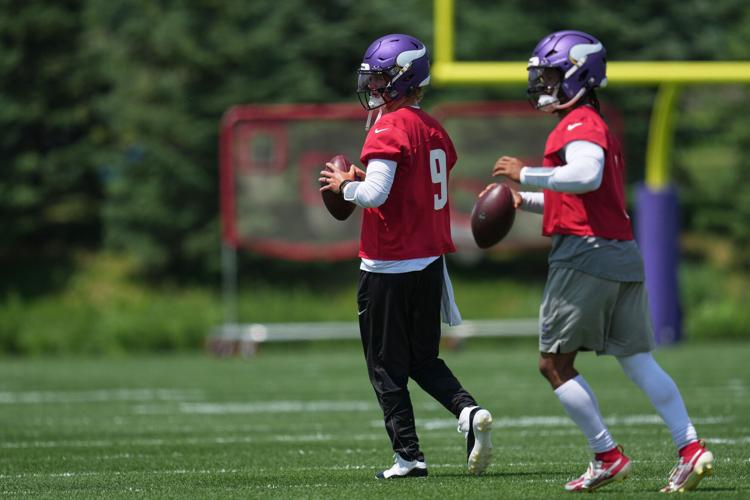 Vikings to start training camp with the Murray-McCarthy turn-taking at ...