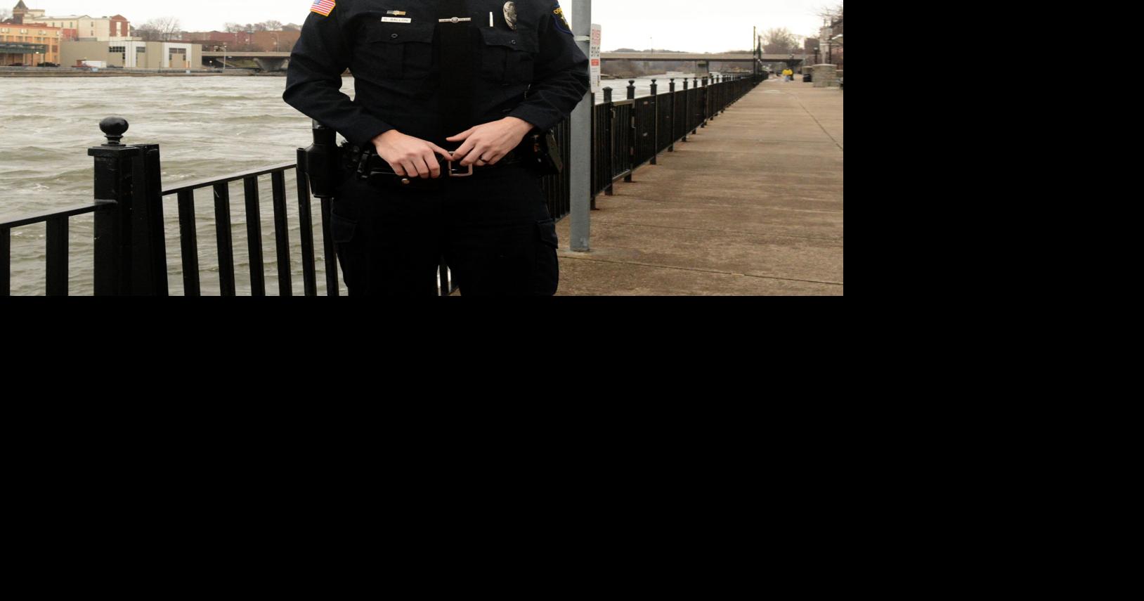 Hero cop who rescued woman: ‘Just doing my job’ | News ...