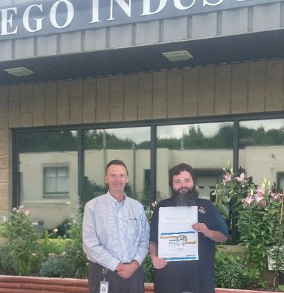 Oswego Industries employee honored as ‘Outstanding Performer’ | News | oswegocountynewsnow.com