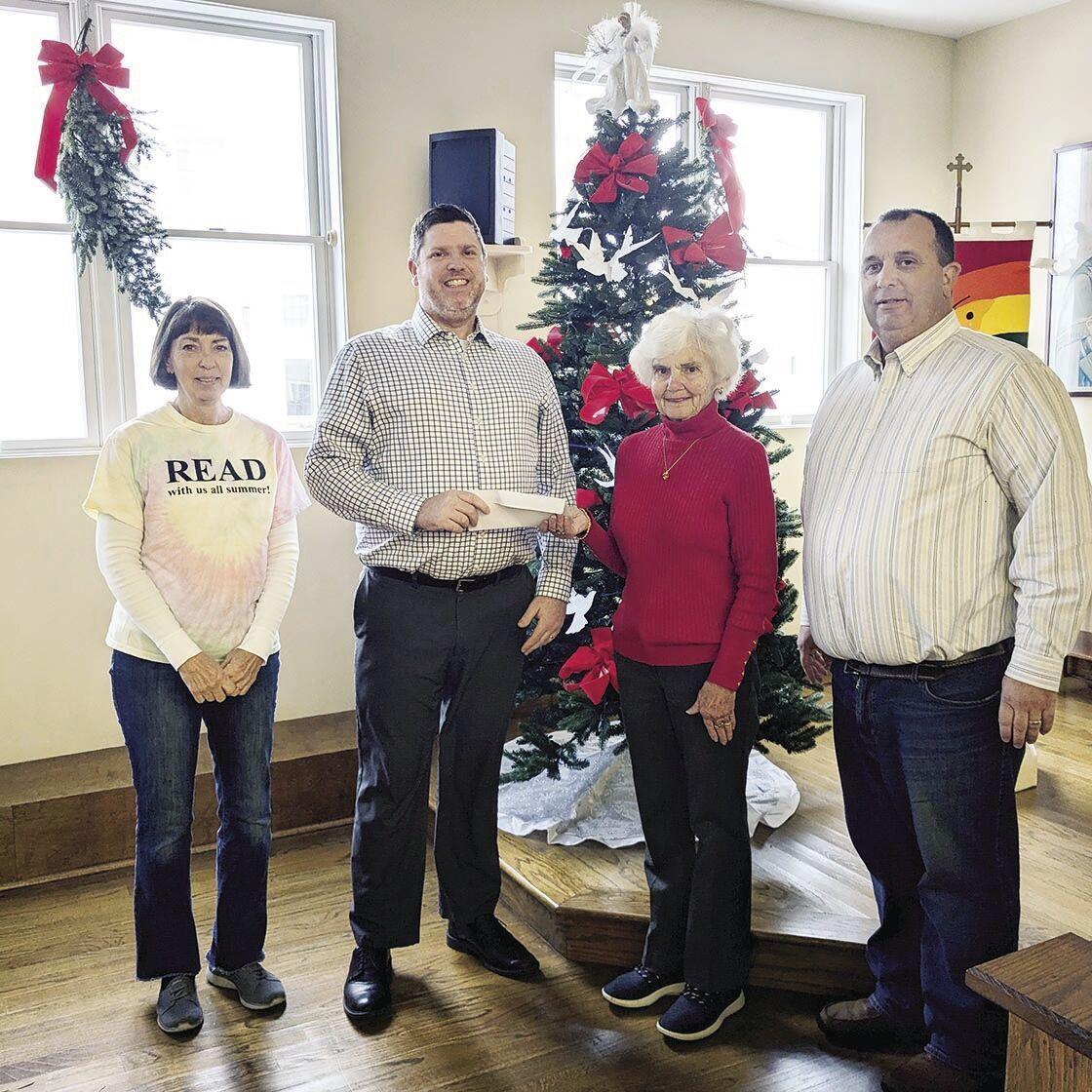 Donation to Oswego Bookmobile | News | oswegocountynewsnow.com