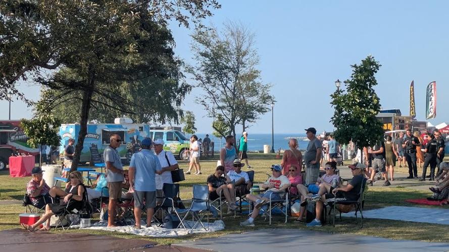 First night of Harborfest — food, friends and fun music ...