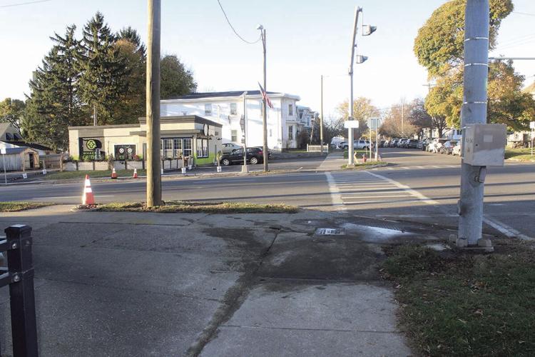 Quick fix to accident at Sub Shop corner | News | oswegocountynewsnow.com