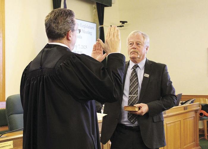 Legislature approves redrawn districts over Democrats' objections ...