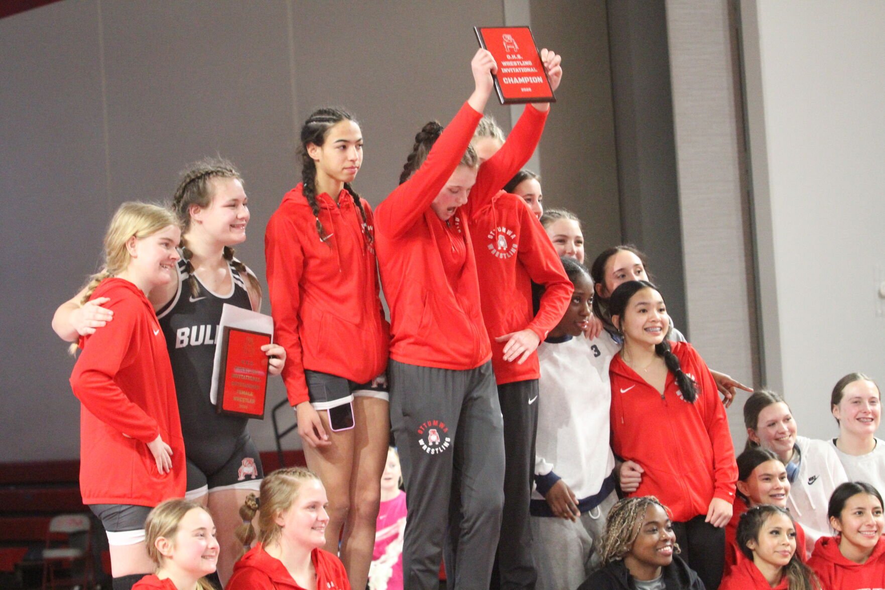 Girls wrestling: Bulldogs close out busy weekend in dominant fashion ...