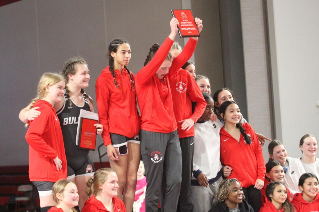Girls wrestling: Bulldogs close out busy weekend in dominant fashion ...