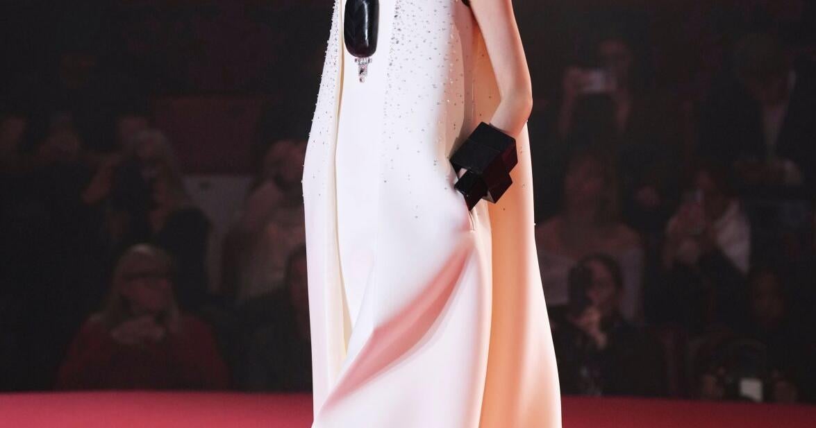 See the world in vertical: Top photos by AP photojournalists | National ...