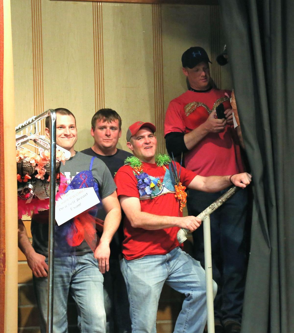 Bras attract huge crowd in Hedrick | News | ottumwacourier.com