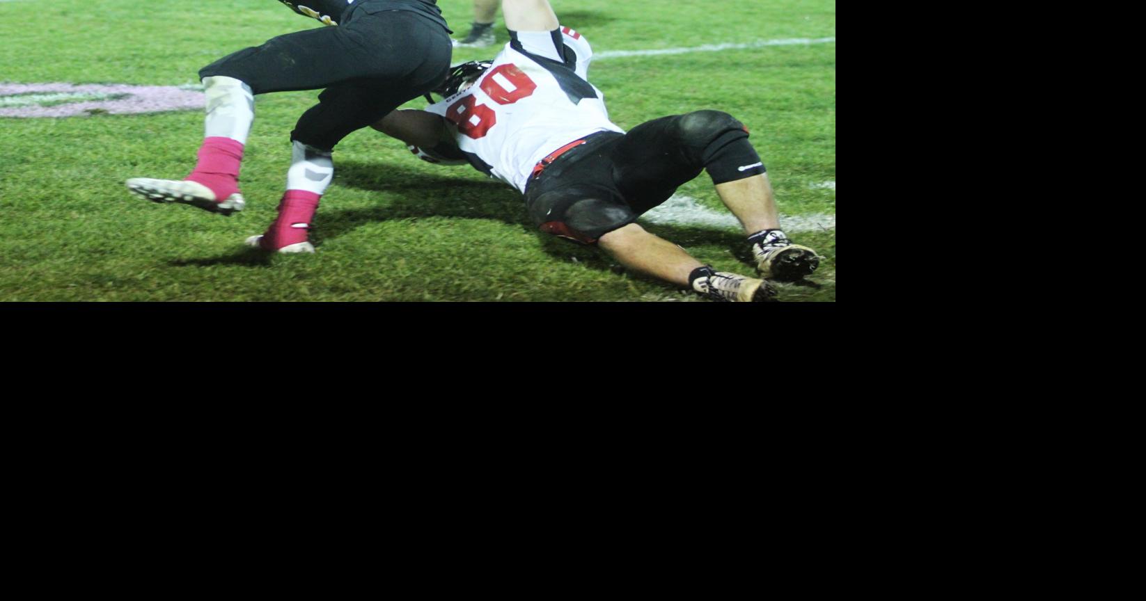 Centerville rallies past EBF Rockets 24-6 | Sports | ottumwacourier.com