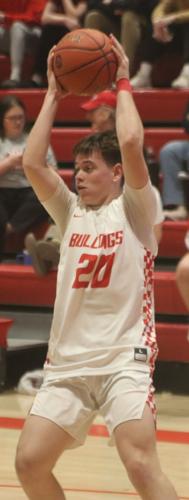 Boys basketball: Bulldogs soar past Scarlets | Sports | ottumwacourier.com