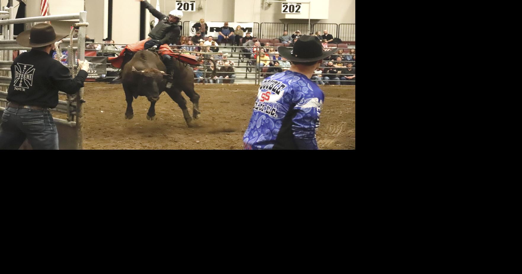 Cowboys go for wild rides | Local News | ottumwacourier.com