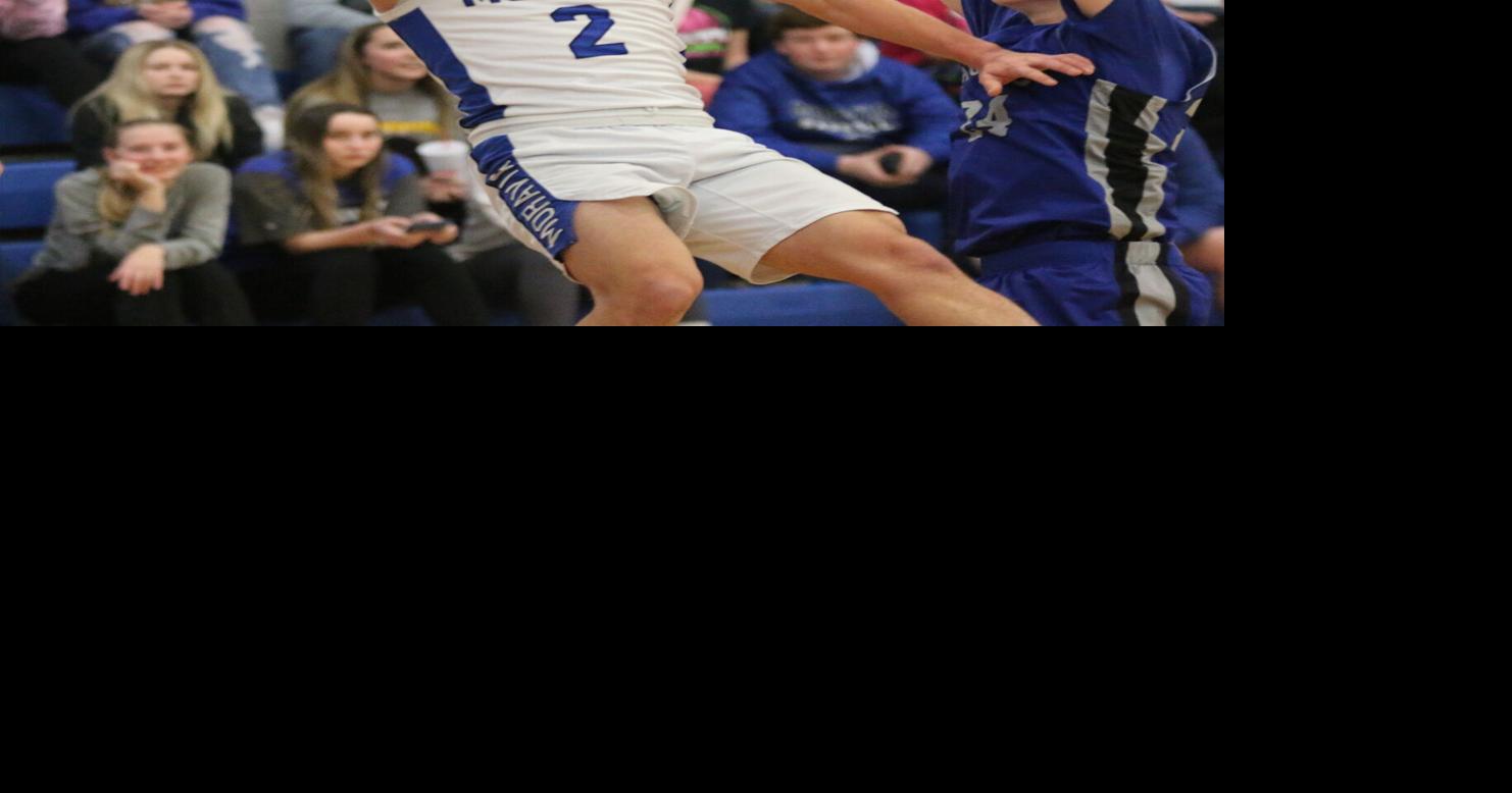 Boys basketball: Mohawks soar past Eagles | Sports | ottumwacourier.com