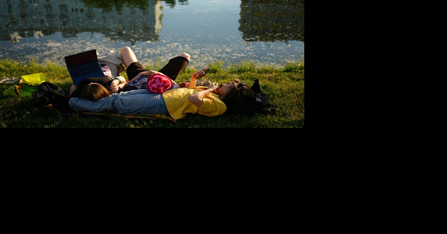 Daily life around the world, in photos | National News | ottumwacourier.com