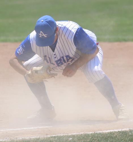 Prep baseball: Blue Demons outduel Comets | Sports | ottumwacourier.com