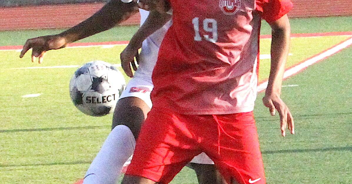 Boys soccer: Little Hawks edge Bulldogs in season opener | Sports ...