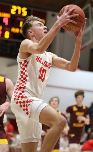 Boys basketball: Bulldogs fall to Mount Pleasant | Sports ...