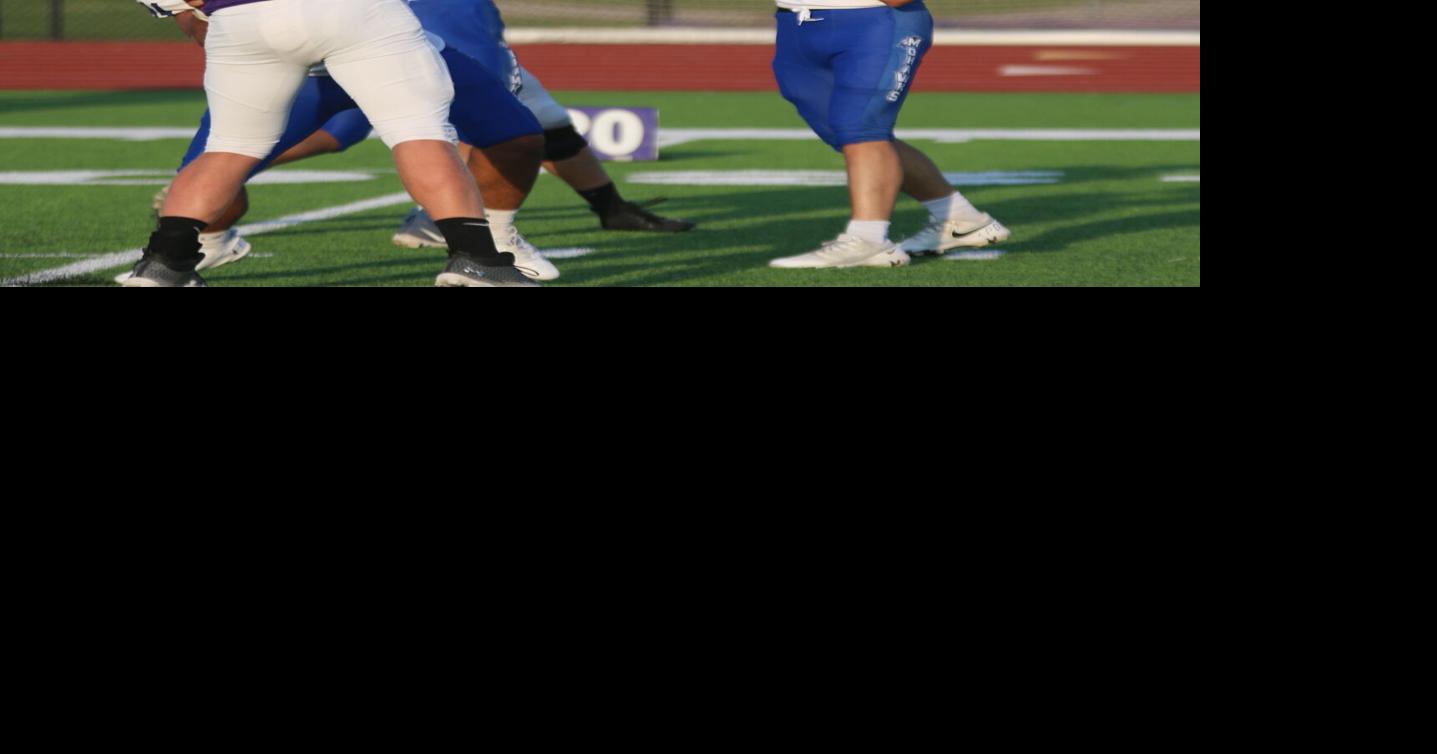 Prep football: Mohawks move on past Lone Tree | Sports | ottumwacourier.com