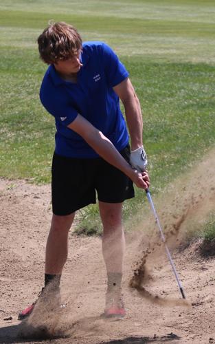 Boys golf: Smith leads Knoxville past Albia, Osky at Mohawk Invite ...