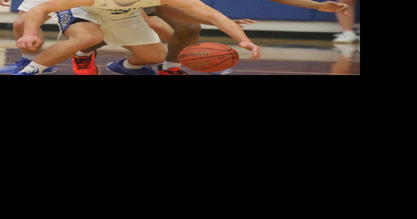 Boys basketball: Mohawks soar past Eagles | Sports | ottumwacourier.com