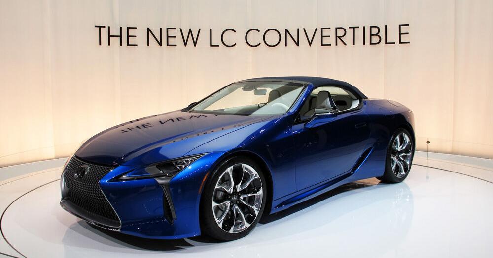 2021 Lexus LC 500 Convertible global debut in LA