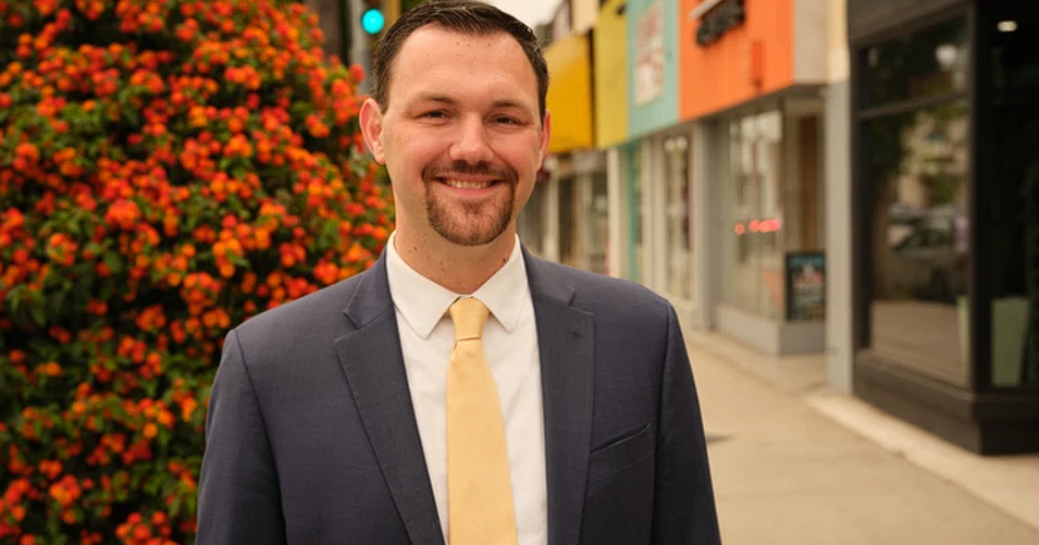 Schultz Resigns Early to Aid in Governor's 'Trump-Proofing' Efforts ...