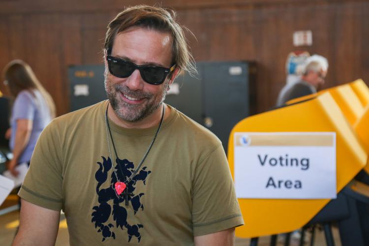 Burbank Brings Out the Vote | Burbank Leader | outlooknewspapers.com