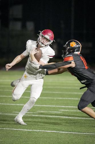 Football: South Pasadena Hands La Cañada First Loss of Campaign ...