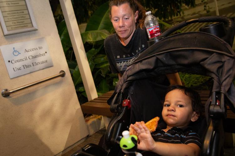Burbank Mom Faces Homeless Crisis | Burbank Leader | outlooknewspapers.com